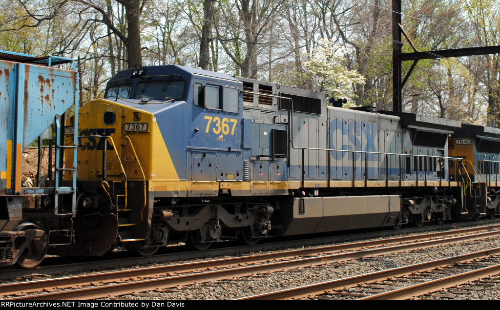 CSX CW40-8 7367 trails on K534-14